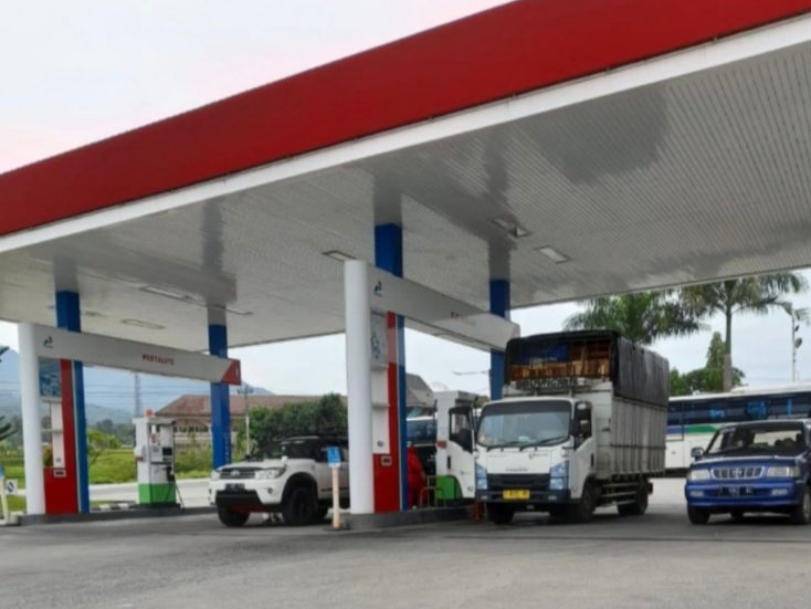 Pertamina Pastikan Stok BBM Selama Natal dan Tahun Baru 2023 Aman - FOKUS ENERGI